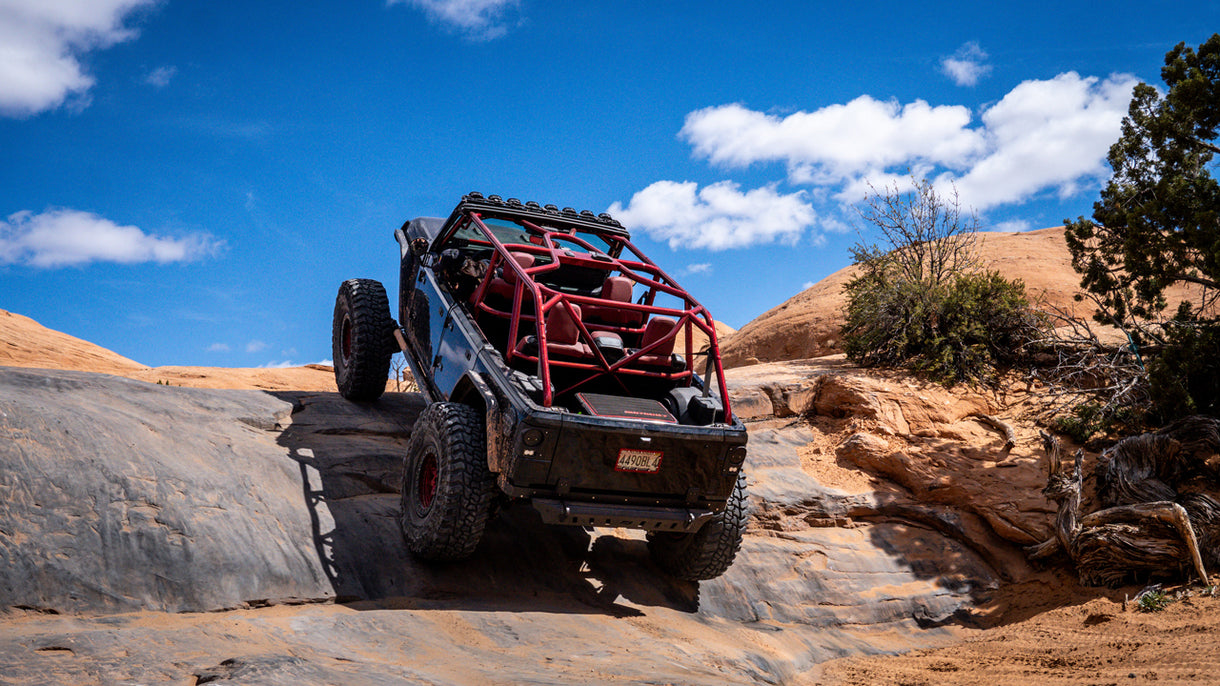 Roll Cage Kit for Jeep JLU – Motobilt