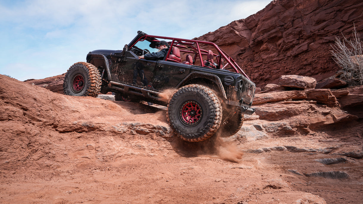 Roll Cage Kit for Jeep JLU – Motobilt