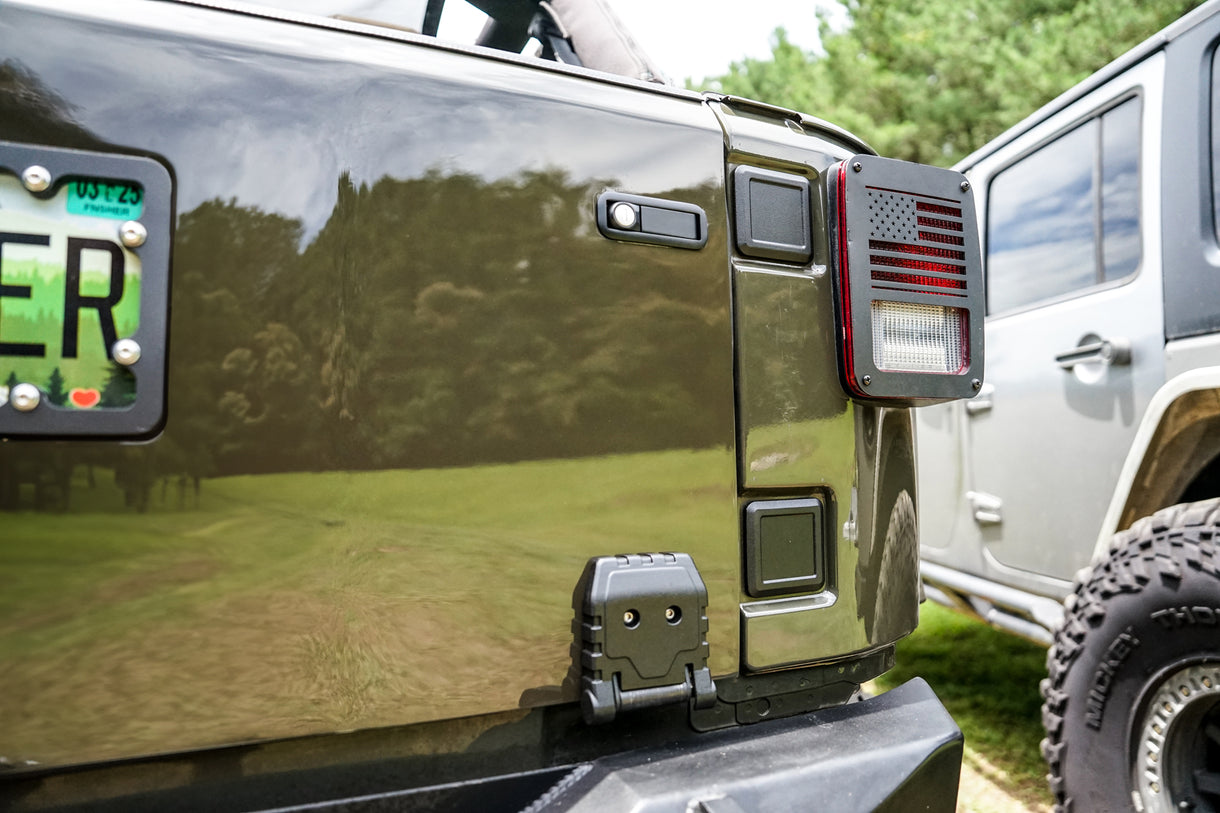 Drop Down Tailgate for Jeep JK/JKU – Motobilt