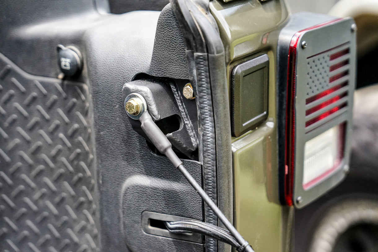 Drop Down Tailgate for Jeep JK/JKU – Motobilt