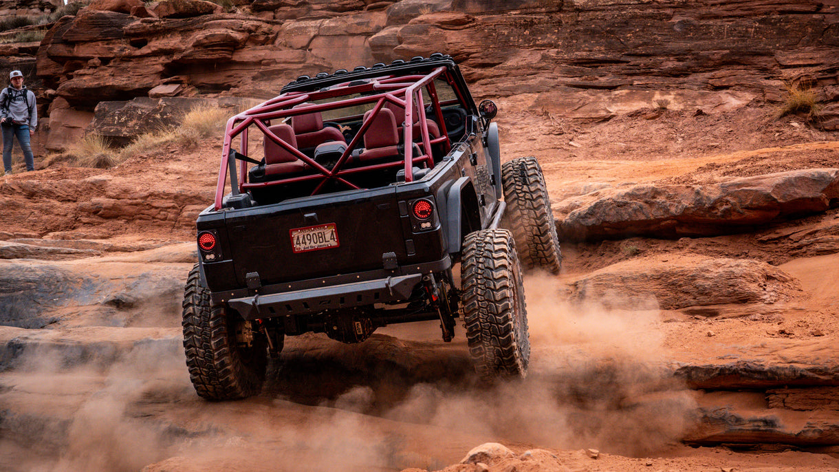 Roll Cage Kit for Jeep JLU – Motobilt
