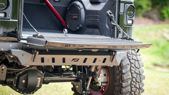 Drop Down Tailgate for Jeep JL/JLU – Motobilt